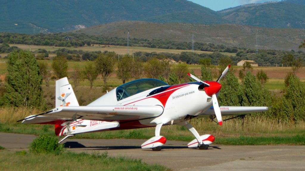 Vuelo con motor – Fly-Pyr Santa Cilia | Aeródromo en el Pirineo de Huesca